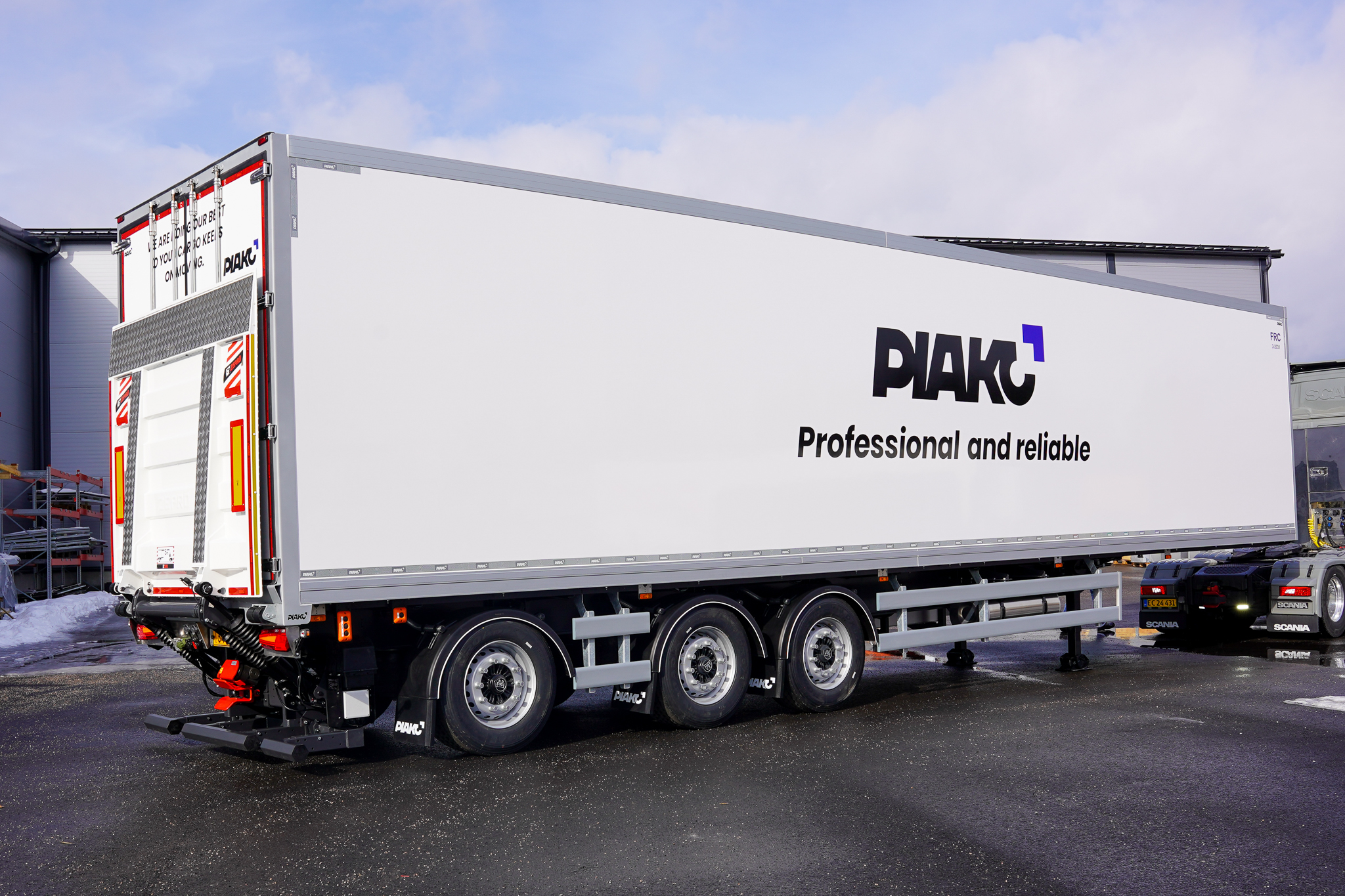 PIAKO EMS2 – FRC Trailer